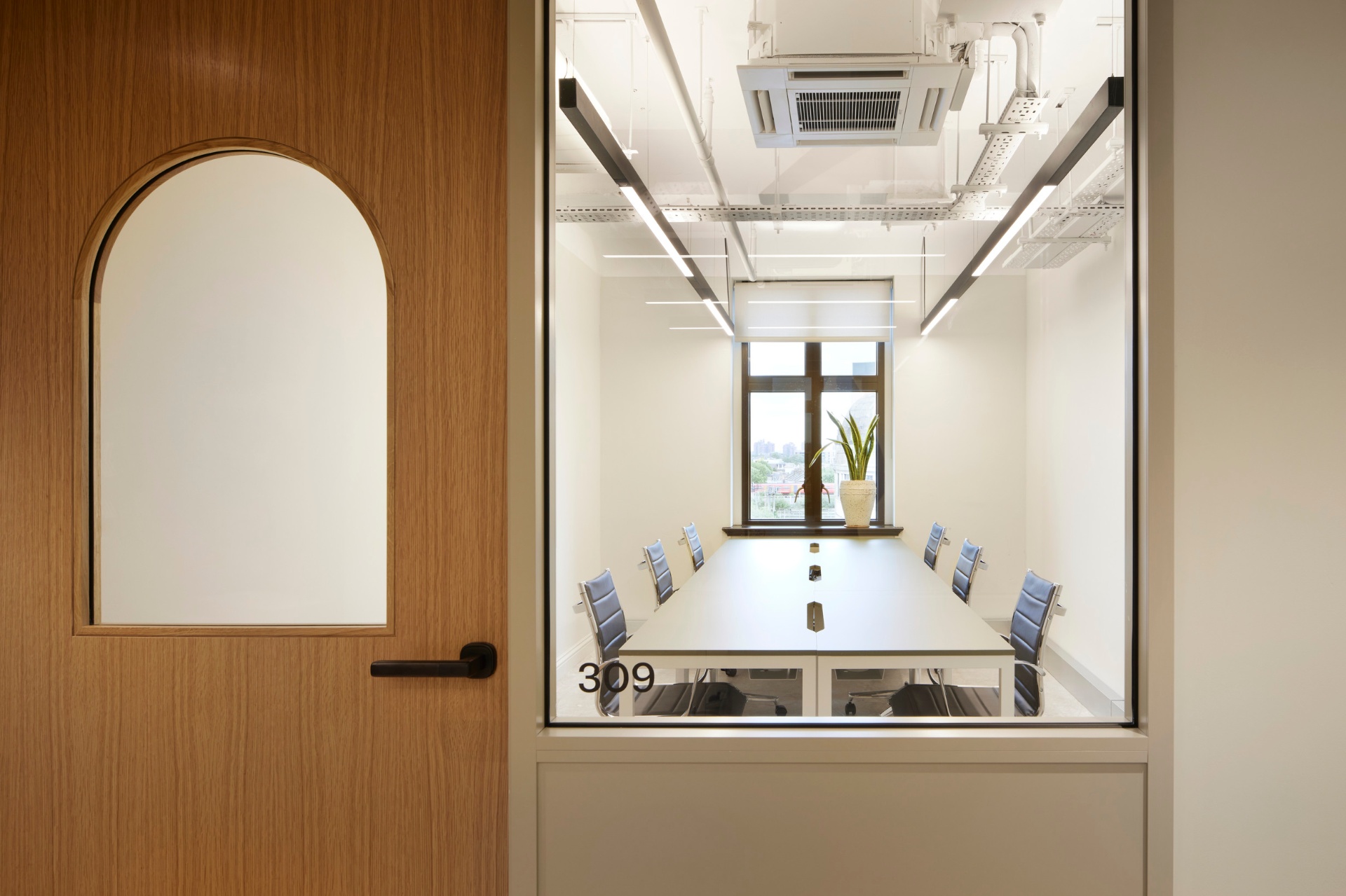 Office Space Decision Guide: Leased vs Serviced vs Managed | Tally ...